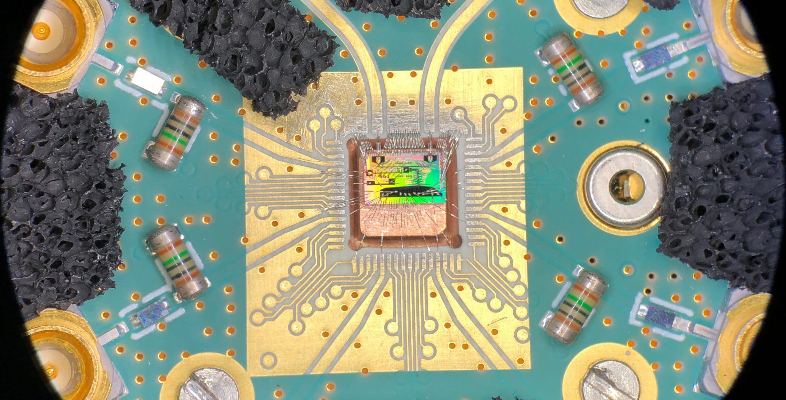 Reading out qubits 100 times faster than before: new step towards the ...