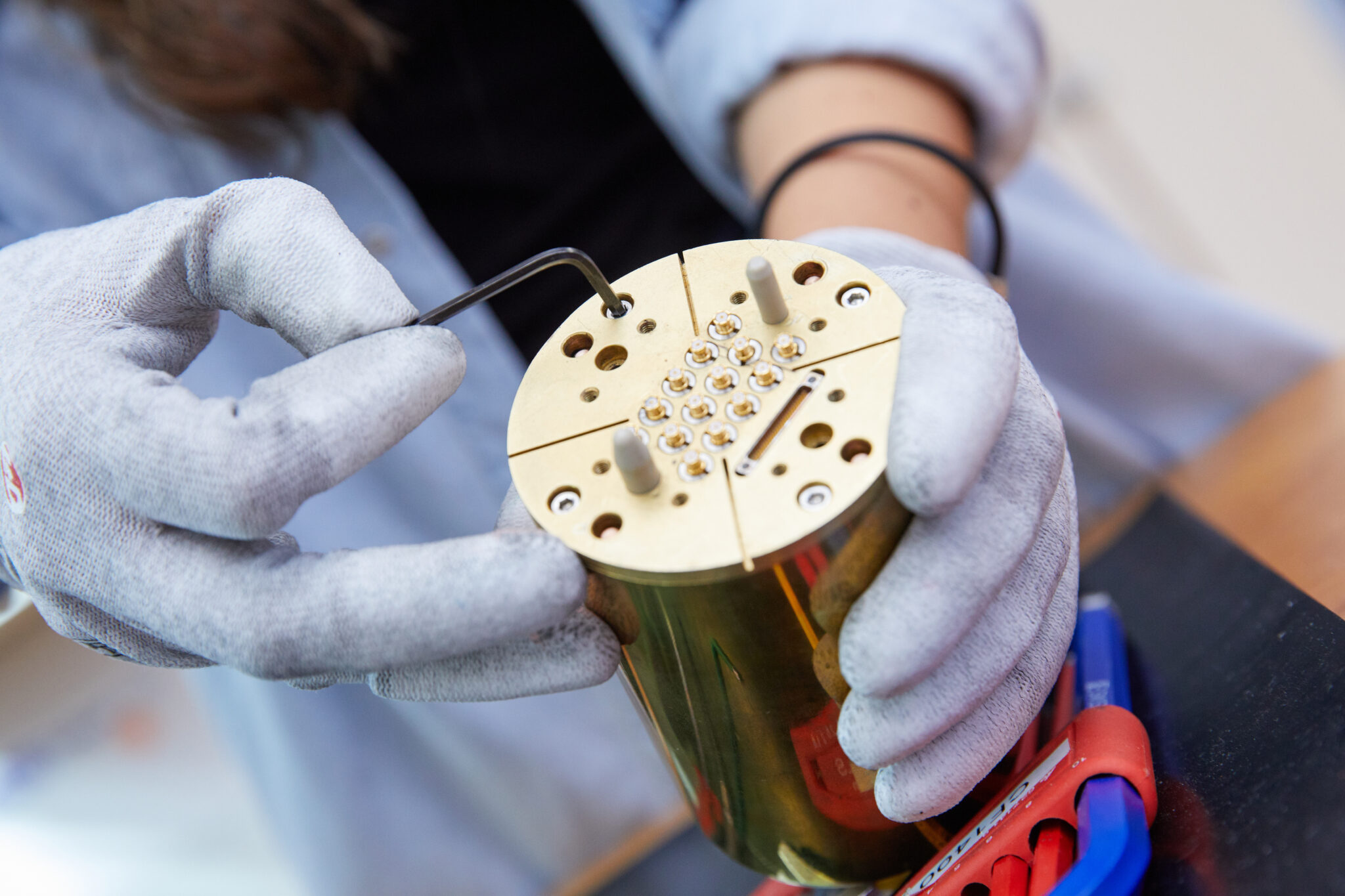 New qubit from Delft is prime candidate for universal quantum computer ...